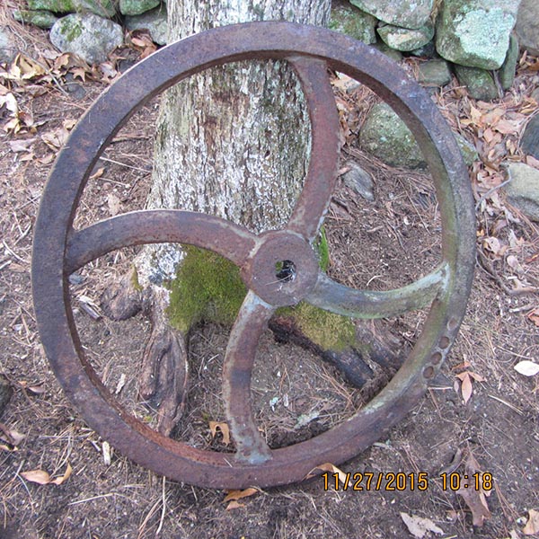 Antique Late 19th/early 20th century Cast Iron Flywheel